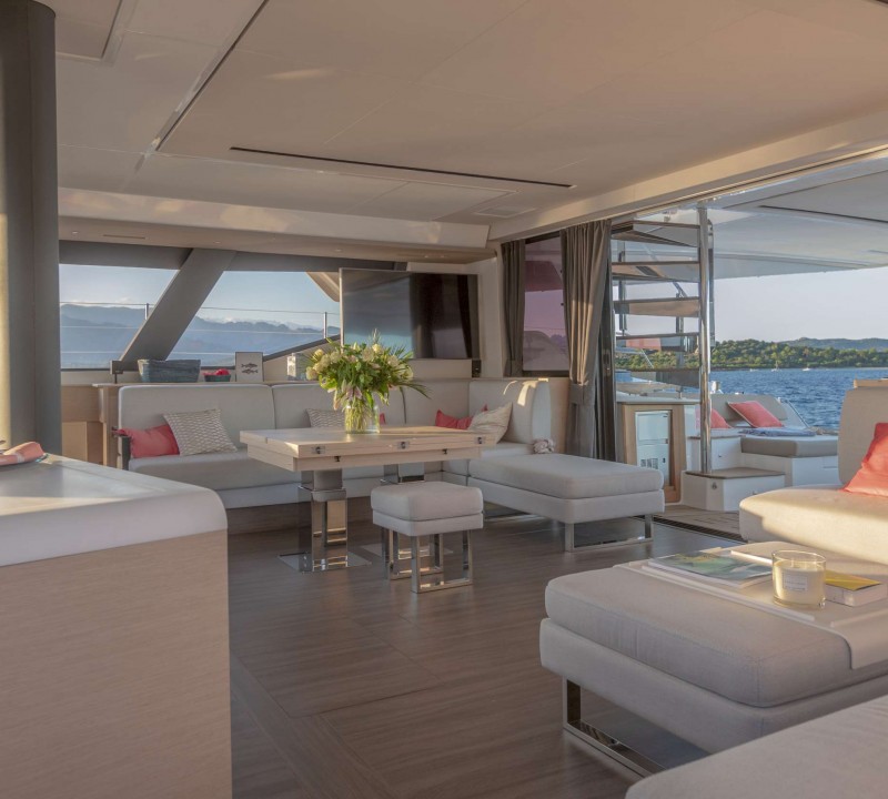 APHAEA Yacht Charter Details, Fountain Pajout 67 | CHARTERWORLD Luxury ...